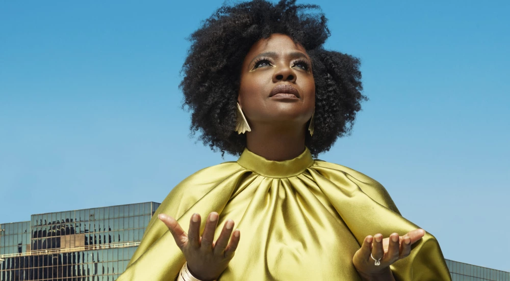 Bold and Striking: Leo Fashion Stars You’ll Love - EBONY