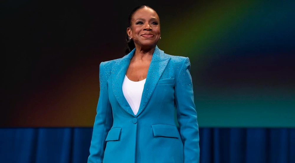 Sheryl Lee Ralph on Walking in Her Season and Living Life With Joy - EBONY