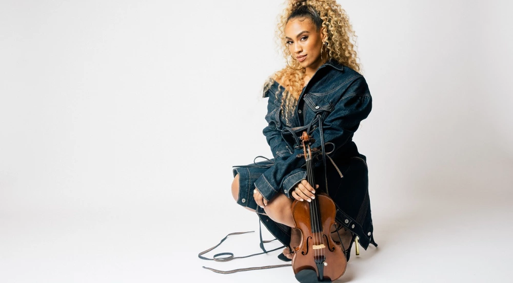 Violinist Ezinma: Bridging Classical Music and Contemporary Beats