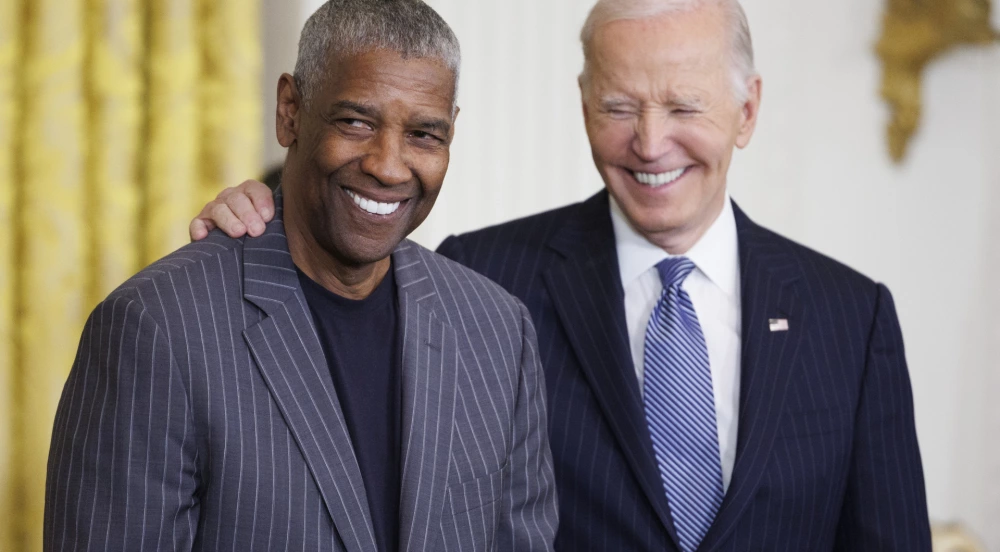 Magic Johnson And Denzel Washington Receive the Presidential Medal of ...