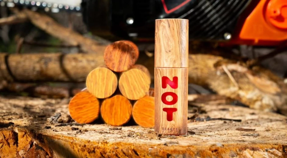 SZA's Exclusive 'NOT BEAUTY' Lip Line Available Only on 'GNX' Tour