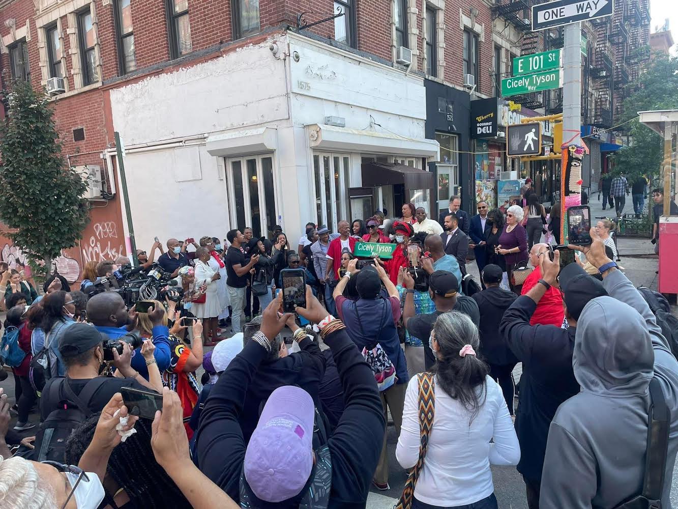 East Harlem Street Renamed 'Cicely Tyson Way' to Honor Actress