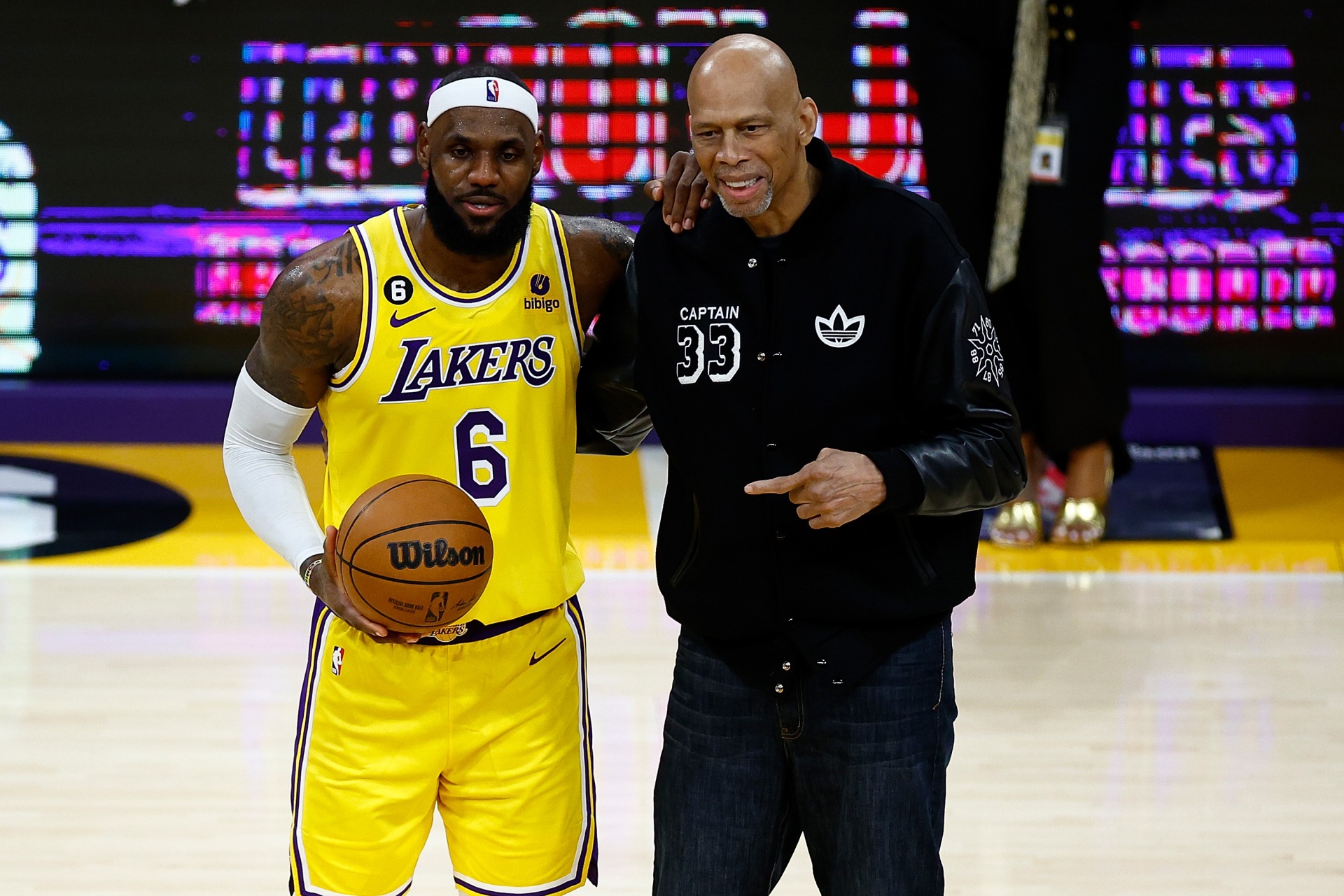 LeBron James Passes Kareem Abdul-Jabbar To Become the Greatest Scorer ...