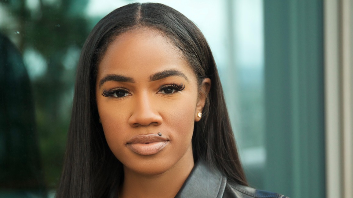 Plugged: Marketing Whiz DonYé Taylor Can't Live Without These Gadgets ...