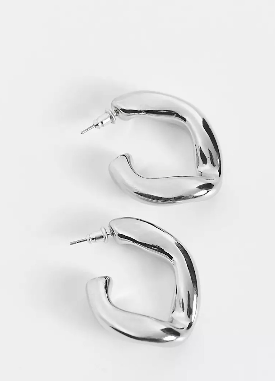 Hoop Earrings Never Went Away! Here Are 13 Styles To Add to Your ...