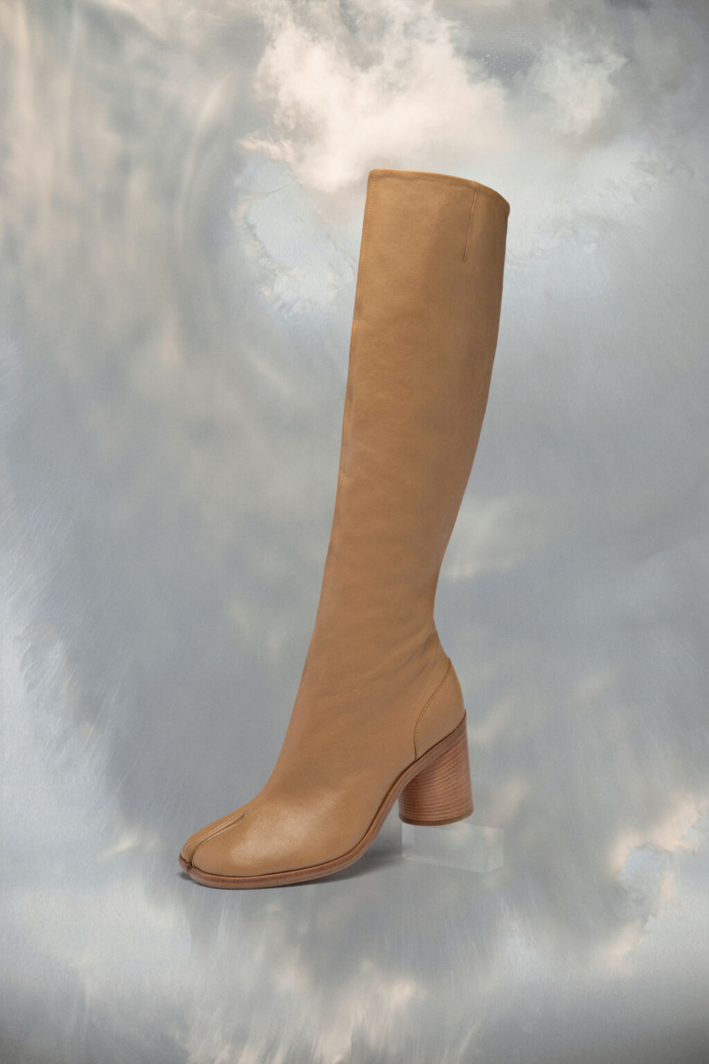 Black Twitter Reacts: Thief story of Maison Margiela Tabi Shoes