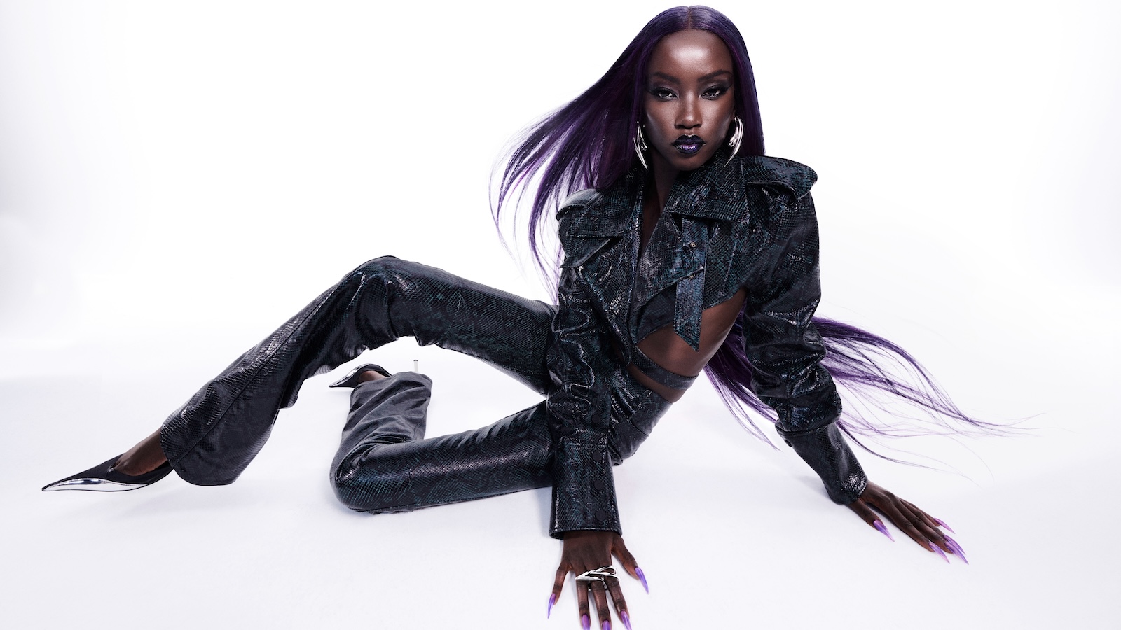 Mugler Taps Model Anok Yai as The Face of Their Newest Fragrance, Alien ...