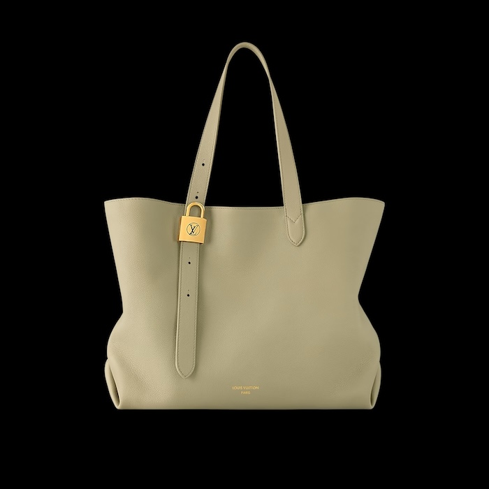 Big Bags, Bigger Statements: The Return of Early 2000s Oversized Luxury ...