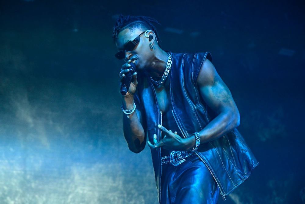 From Pen to Paper: Lucky Daye Reflects on Friendship with Stevie Wonder ...