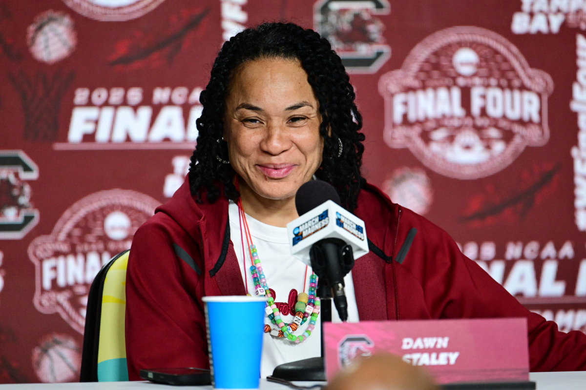 Dawn Staley Reflects on Faith, Basketball & Her Mother in New Memoir